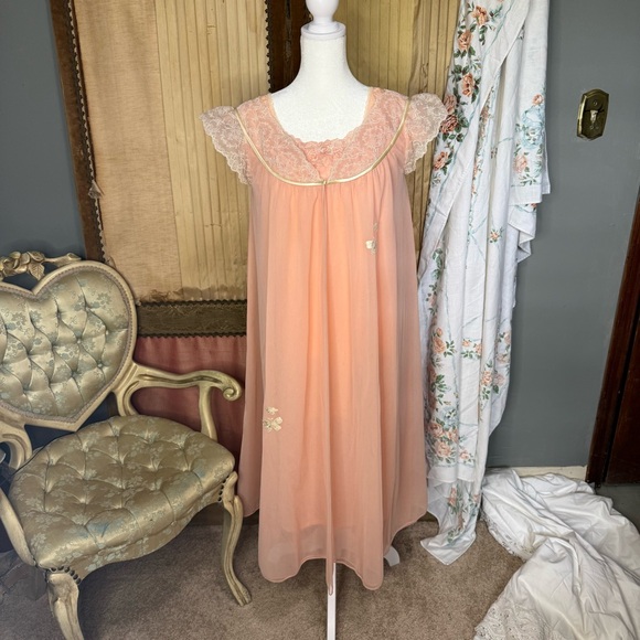 American Vintage | Intimates & Sleepwear | Vintage Peach Lace Nightgown ...